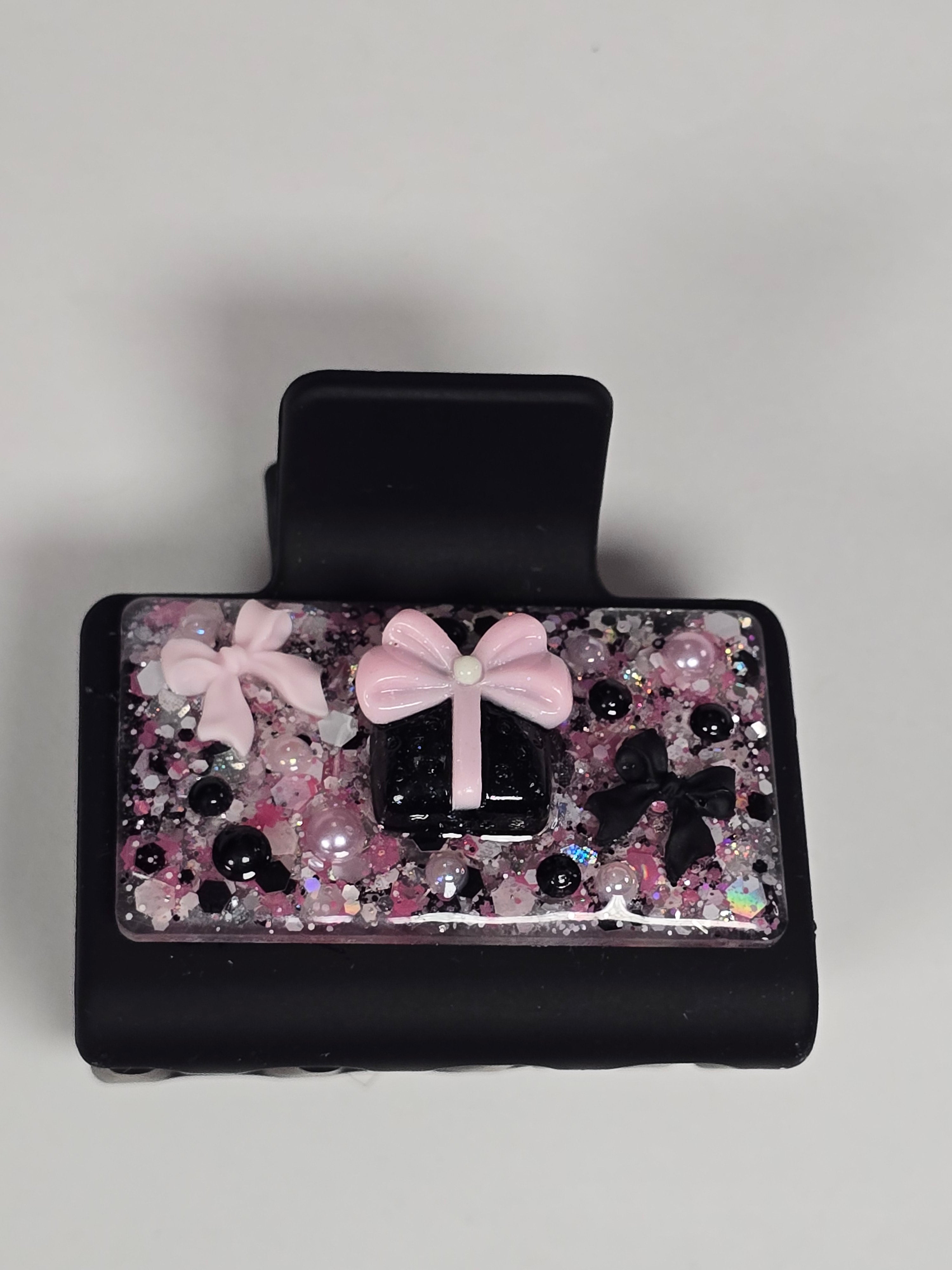 Holiday Glitz Clips – XOXO Yours Truly LLC
